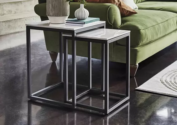 Square nest of tables store