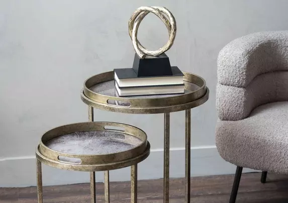 Atlas nest of tables store
